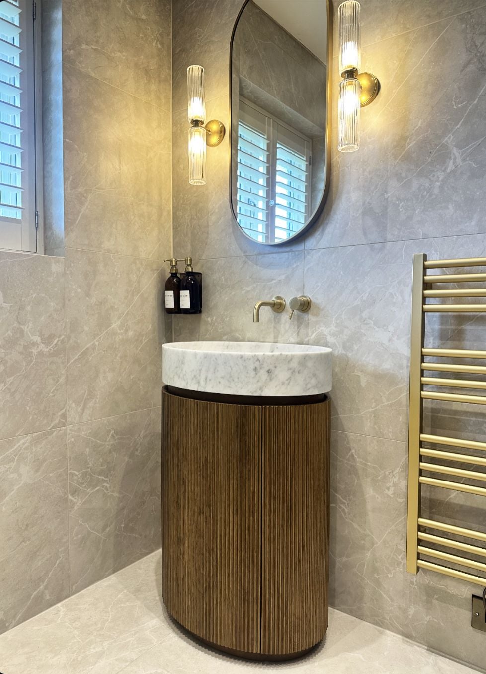 Rotunda Vanity Unit & Stone Basin 420mm Smoked Oak | Aquaroc